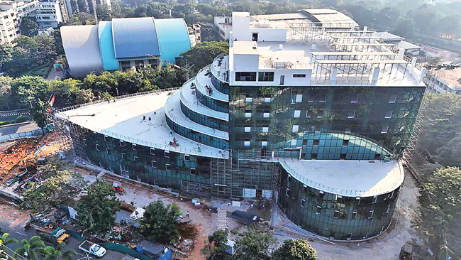 విశాఖలో ఐటీకి ‘ఐకానిక్‌ భవనం’ సిద్ధం! | The2States : Online Breaking ...