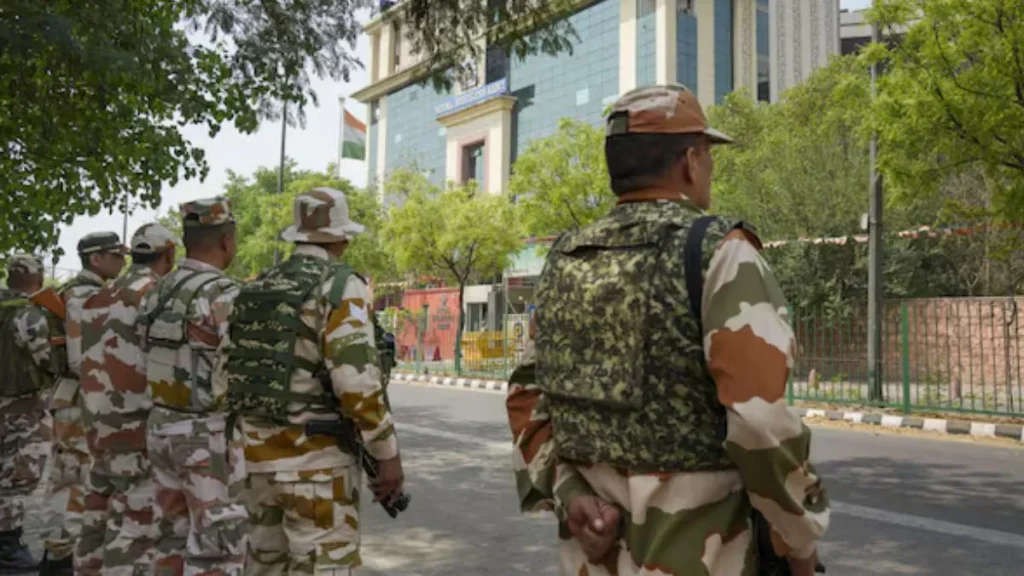 Pakistani Spies in the Guise of Journalists: CRPF ASI Leaked Sensitive ...