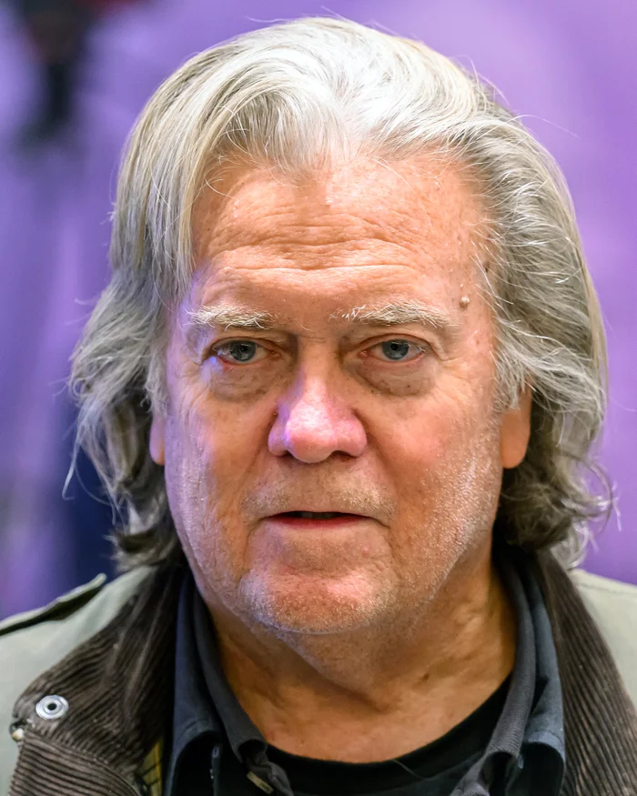 Steve Bannon Calls for 10-Year Freeze on US Immigration | The2States ...